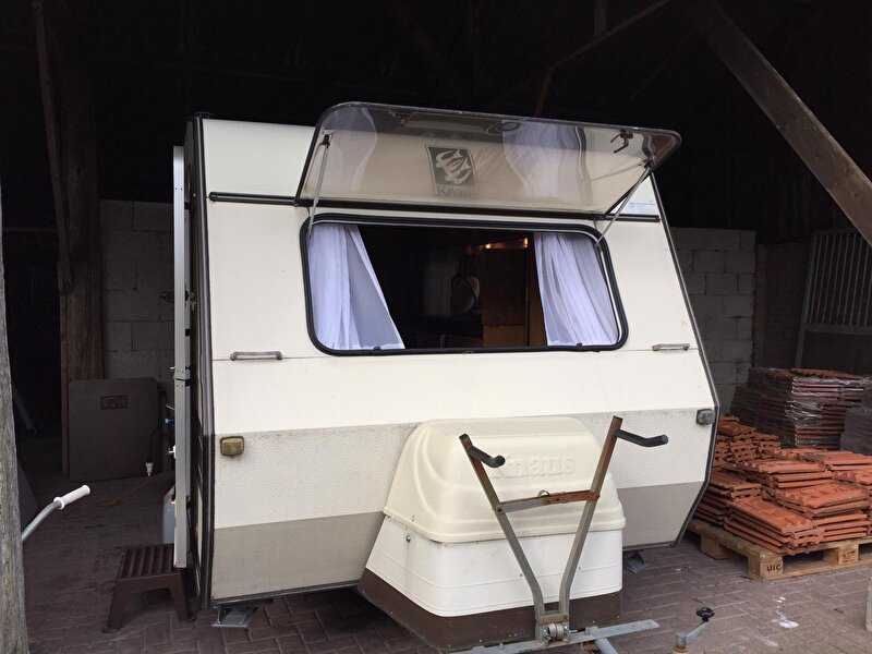 [VOLG] 35 Jarige Knaus caravan opknappen! • Bokt.nl