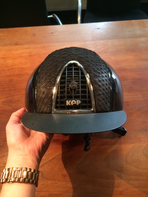 Prachtige KEP cap, Shine met slangenleer | Bokt.nl