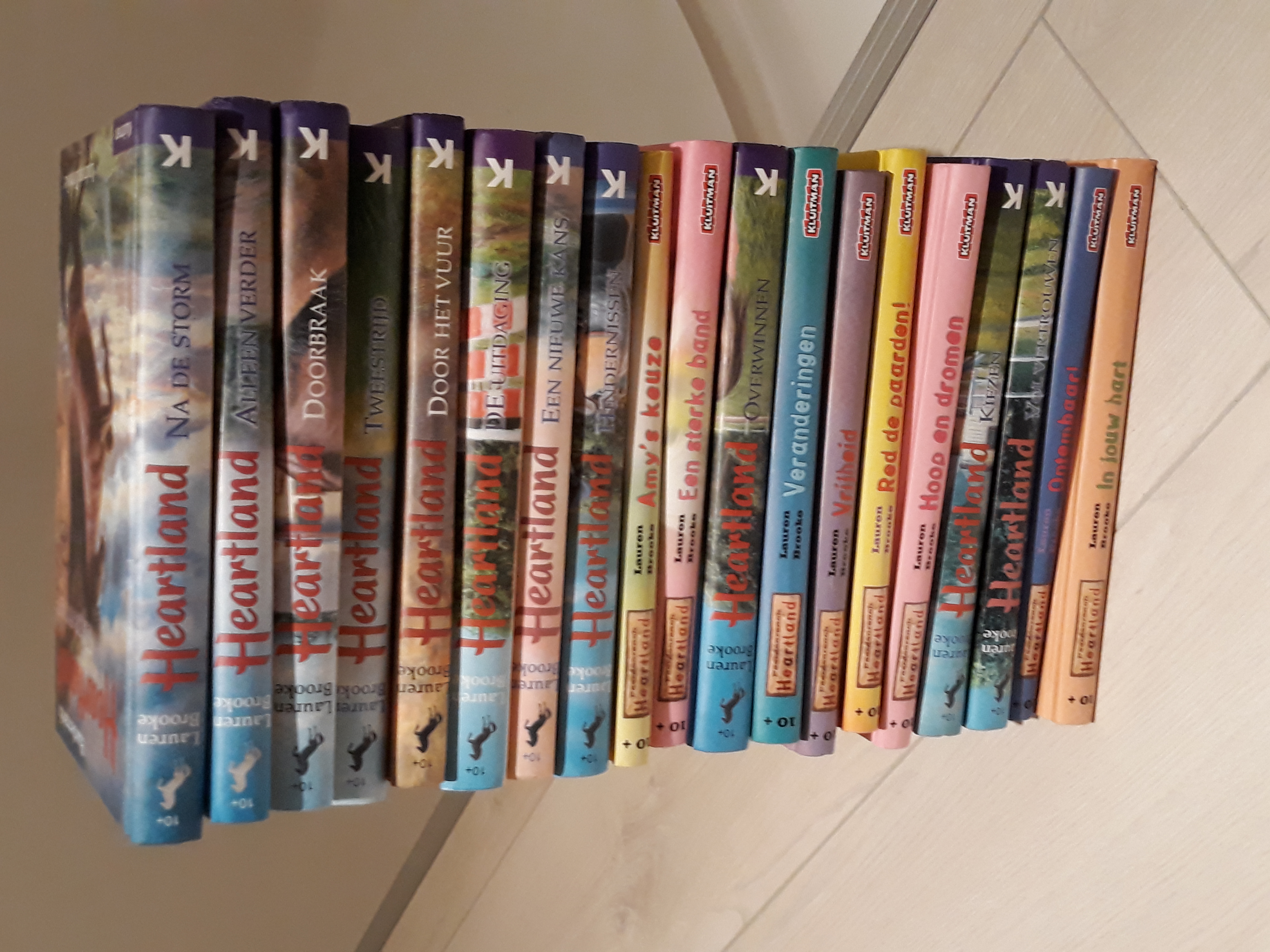 Complete hardcover serie (19 delen) van Heartland. | Bokt.nl
