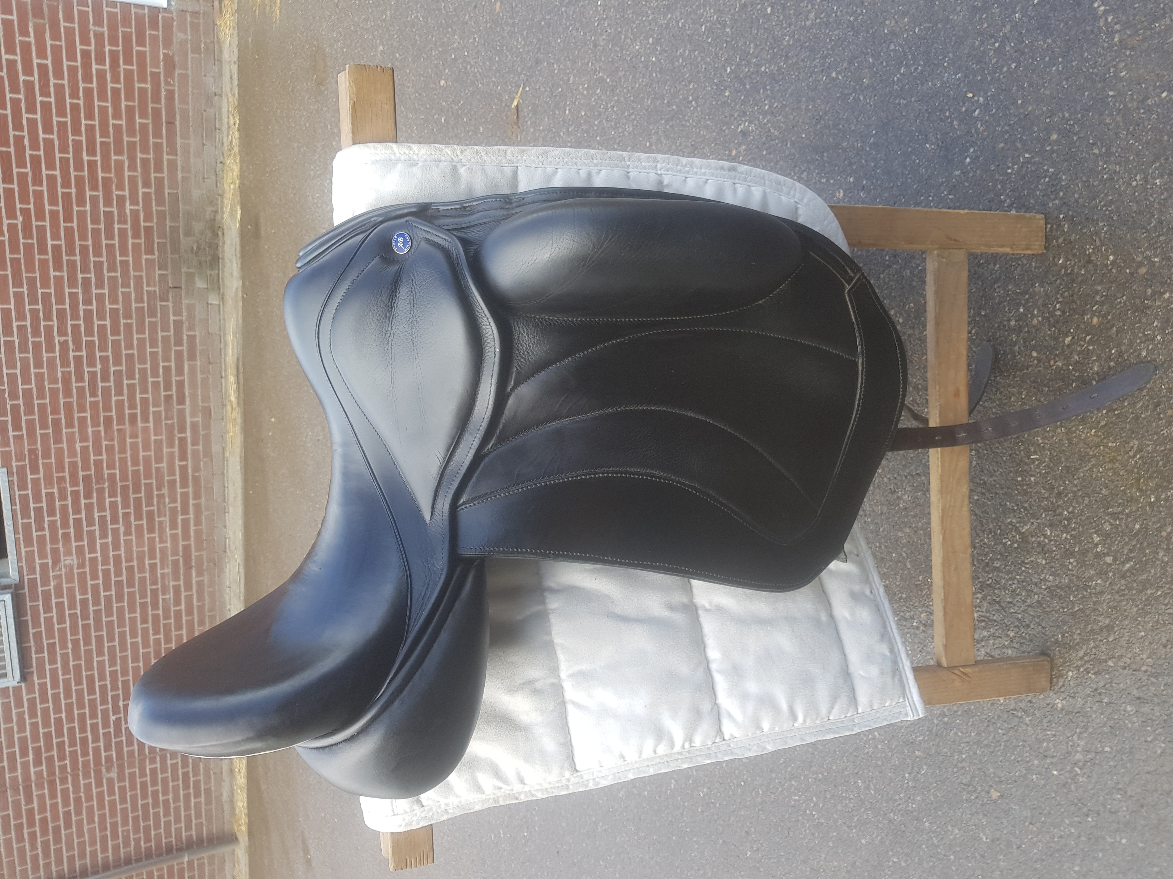 Arno Brandt Dressuur zadel 18 inch medium boom | Bokt.nl