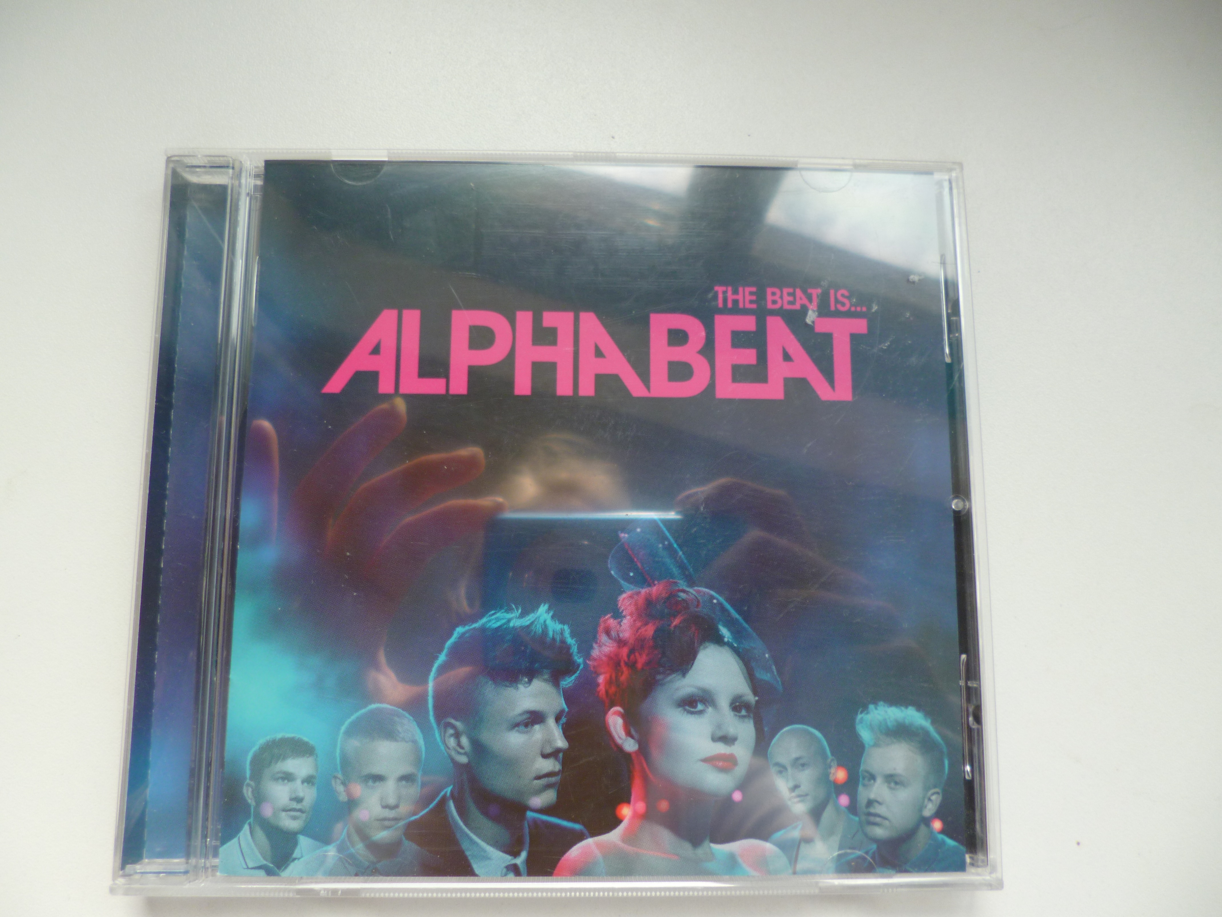Alphabeat - the beat is alphabeat | Bokt.nl