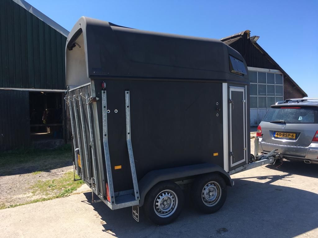 Hotra tweepaards trailer te koop in goede staat | Bokt.nl