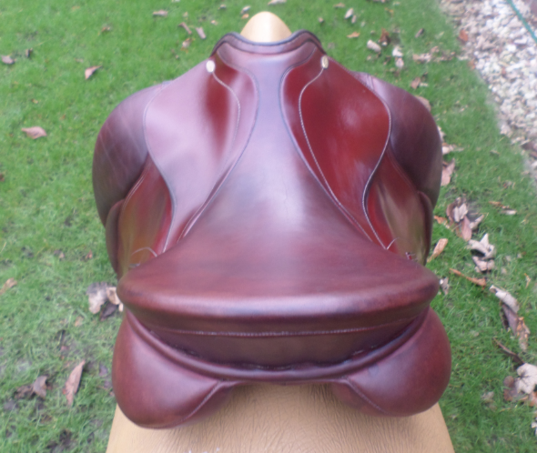 Bruin Kentaur Elektra dressuurzadel 17'5 inch | Bokt.nl