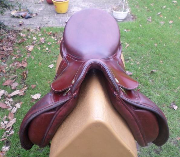 Bruin Kentaur Elektra dressuurzadel 17'5 inch | Bokt.nl