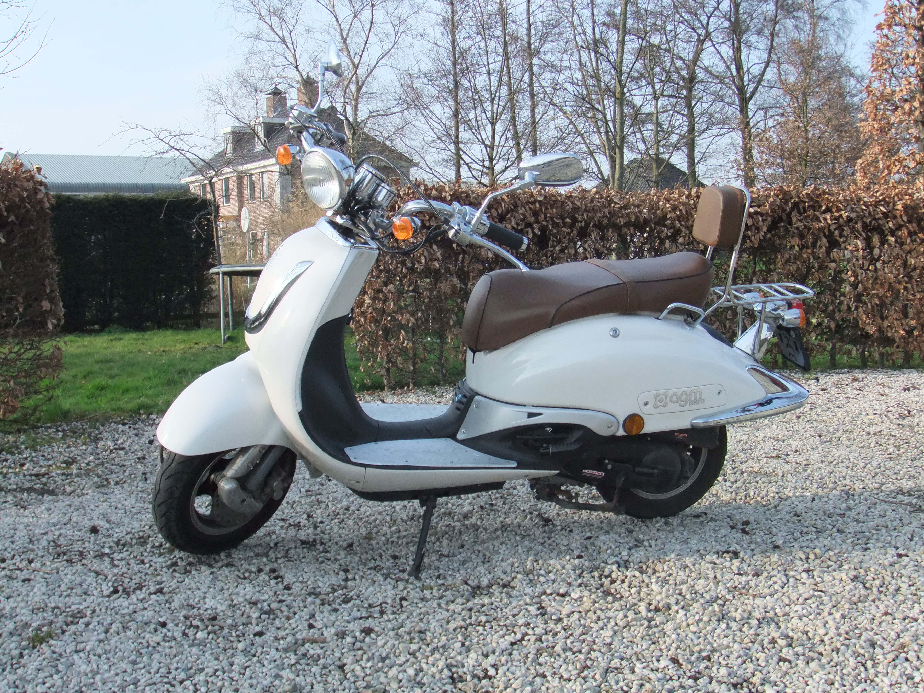 AGM Retro scooter | Bokt.nl