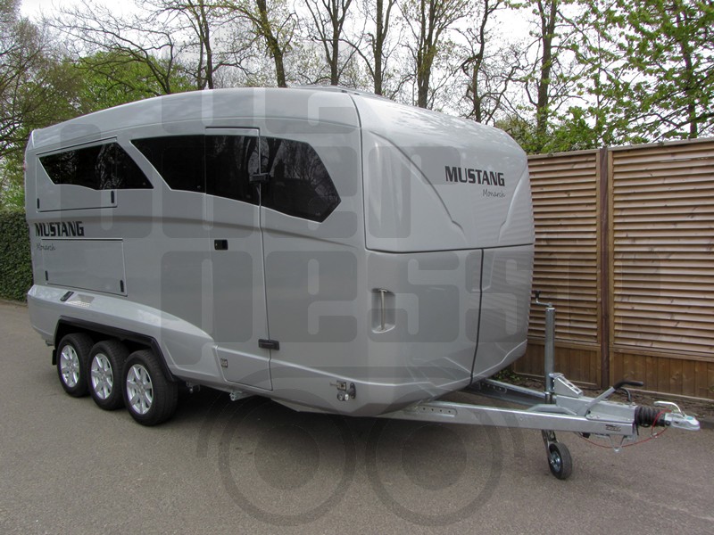 Mustang Monarch Paardentrailer | Bokt.nl