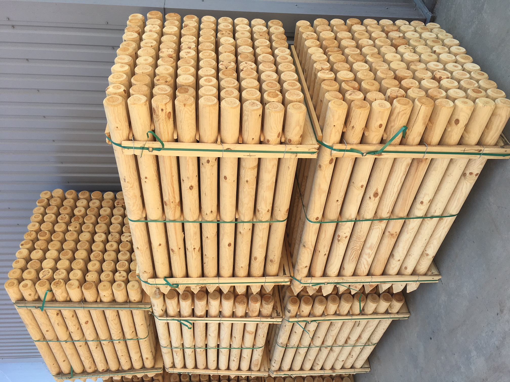 douglas weidepalen naturel 180x8,5 of 210x 10. of andere | Bokt.nl