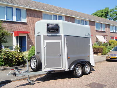 Humbaur 1,5 paards trailer met zadelkamer in zeer goede staa | Bokt.nl