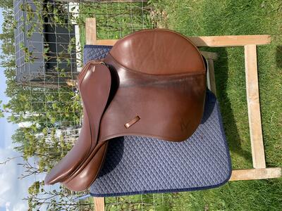 Kentaur Elektra dressuurzadel, Kentaur Primos I springzadel | Bokt.nl