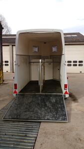 Humbaur Rapid 2 paards trailer, met zadelkamer | Bokt.nl