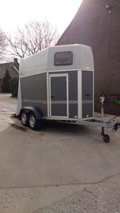 Humbaur Rapid 2 paards trailer, met zadelkamer | Bokt.nl